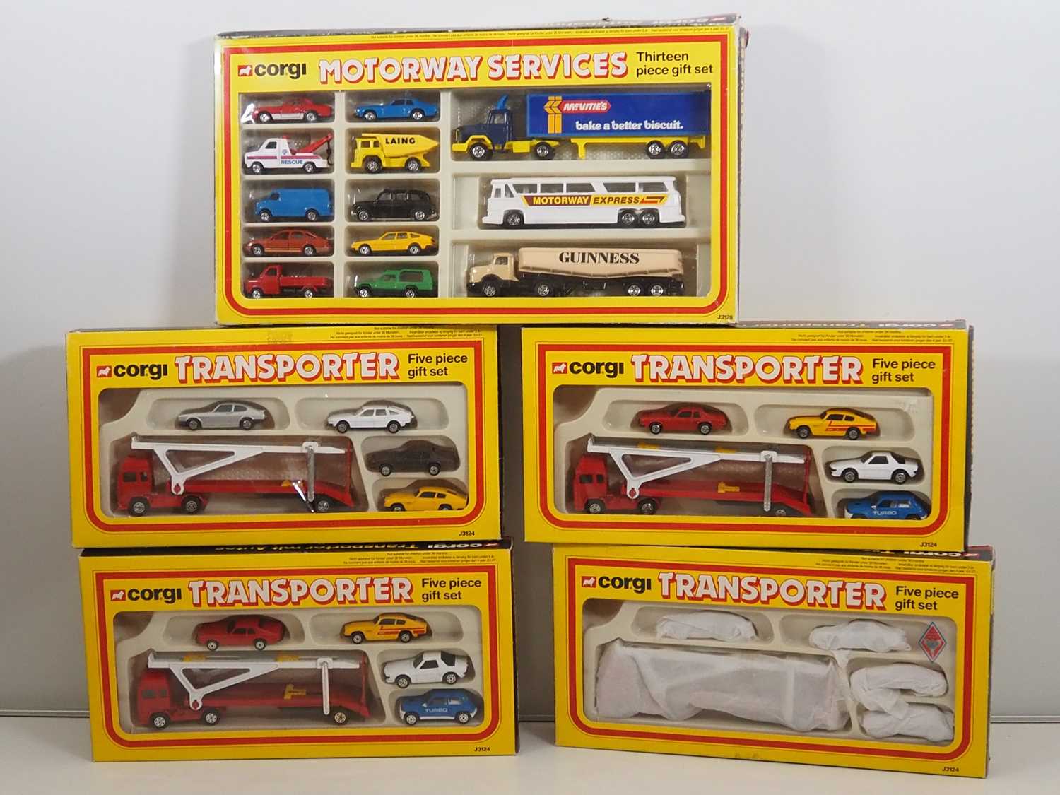 Lot 414 - CORGI Juniors - Later issue gift sets