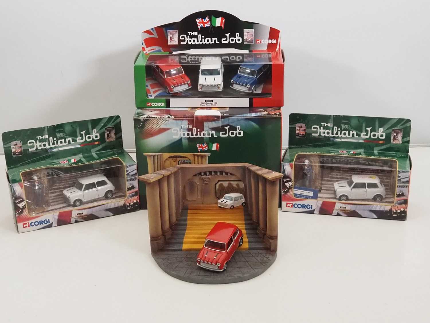 Lot 421 - CORGI - 'The Italian Job' sets comprising a