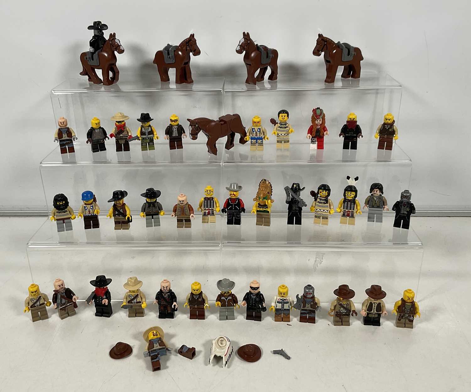 Lot 168 - LEGO: WESTERN / COWBOY - A group of WESTERN