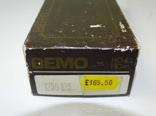 Lot 269 - HOm GAUGE MODEL RAILWAYS: A BEMO Swiss
