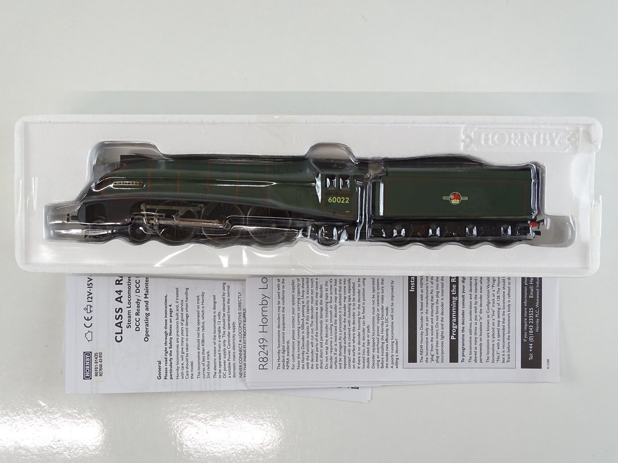 Lot 477 - A HORNBY R2784X Class A4 steam locomotive in