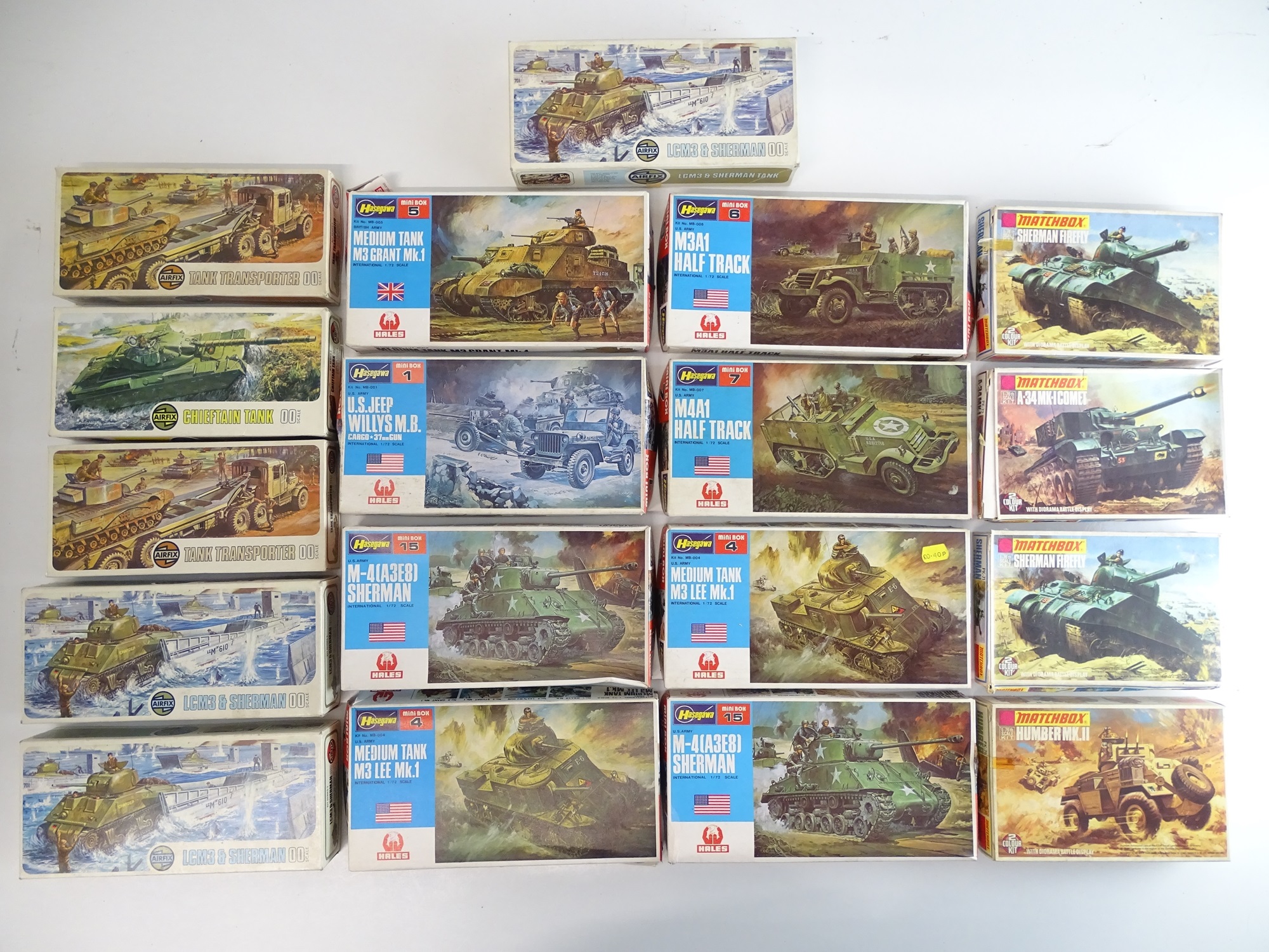 Lot 203 - A large group of 1:72 scale unbuilt plastic