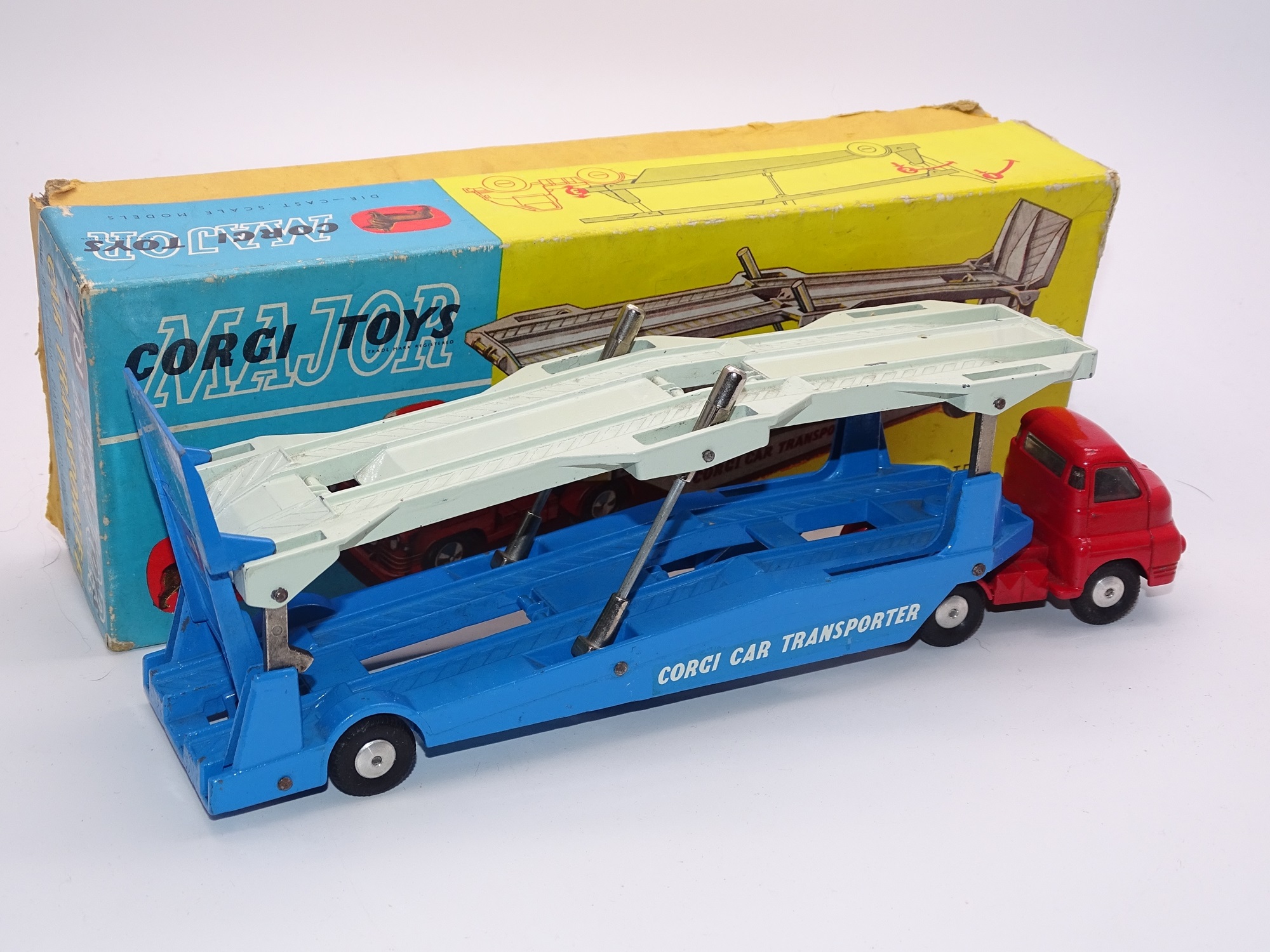 Lot 63 - A CORGI Major 1101 'Carrimore' Car