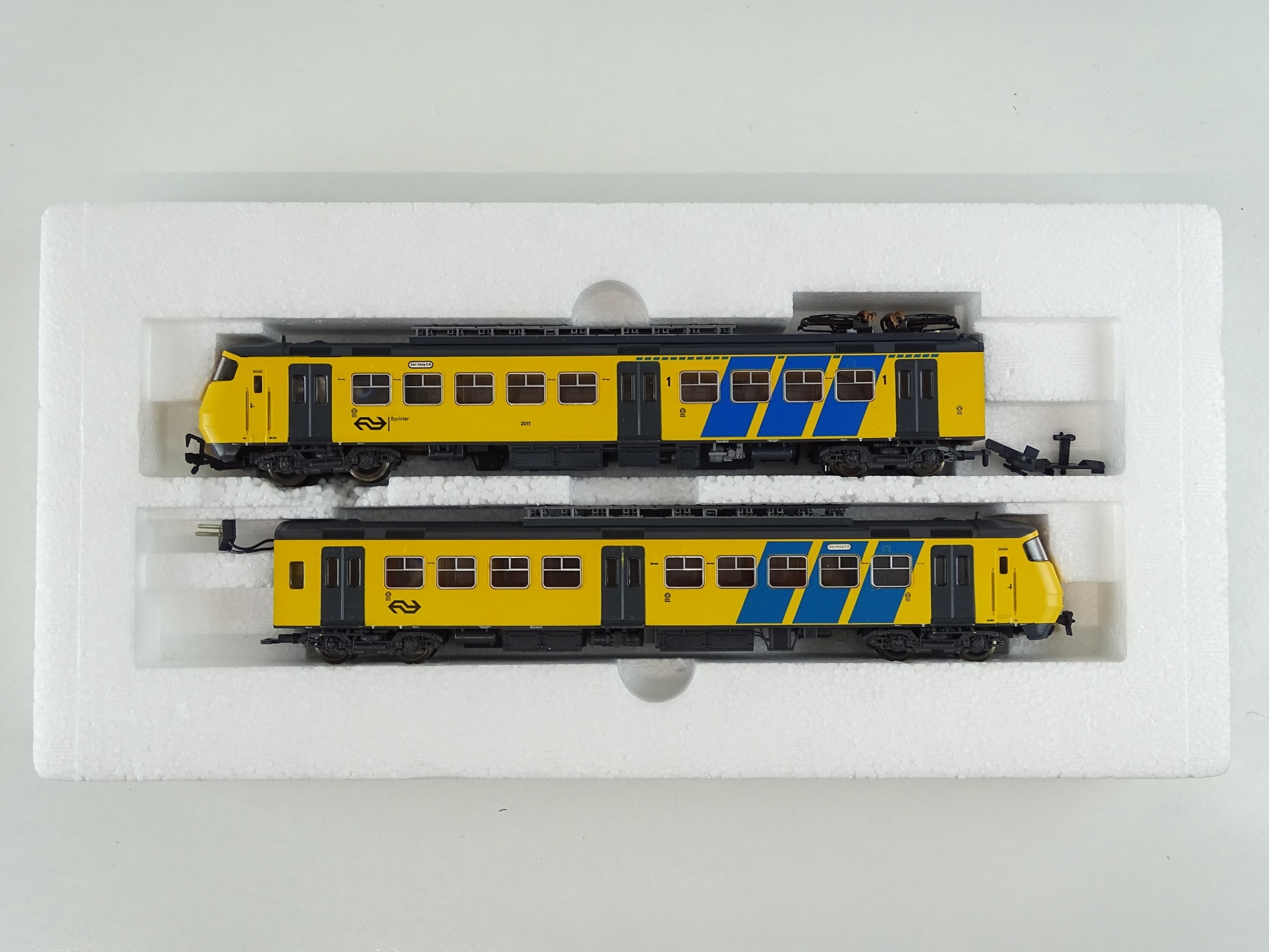 Lot 247 - A FLEISCHMANN HO Gauge 4470 "Sprinter" 2 car