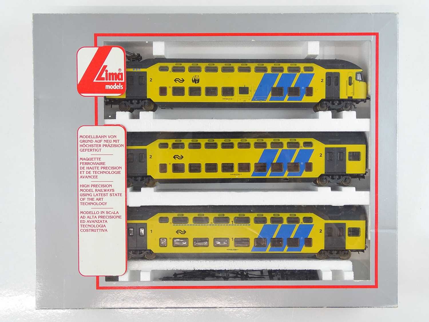 Lot 248 - A LIMA HO Gauge Dutch outline 3 car double