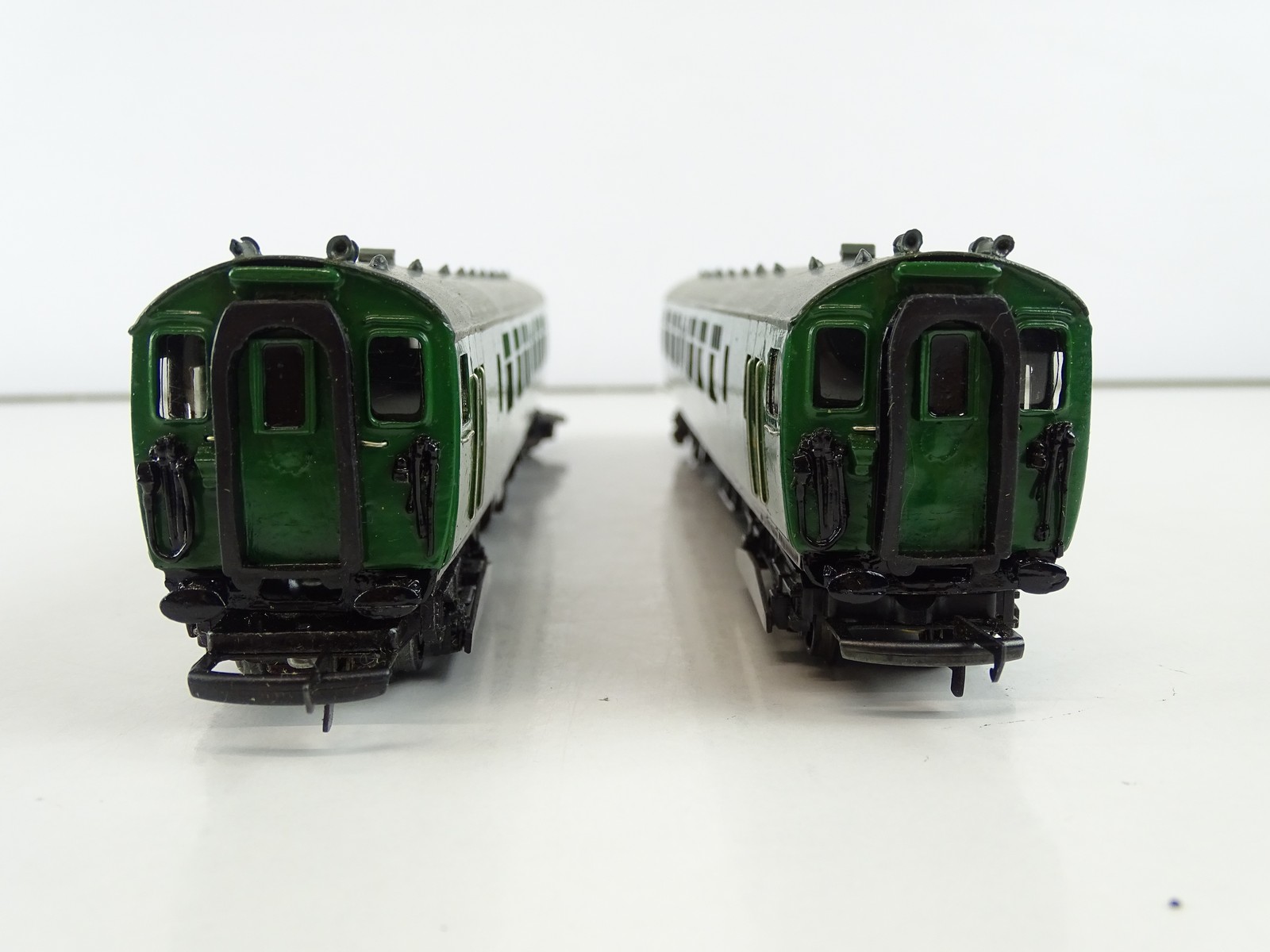 Lot 265 - A MODERN TRACTION KITS OO Gauge BR Southern