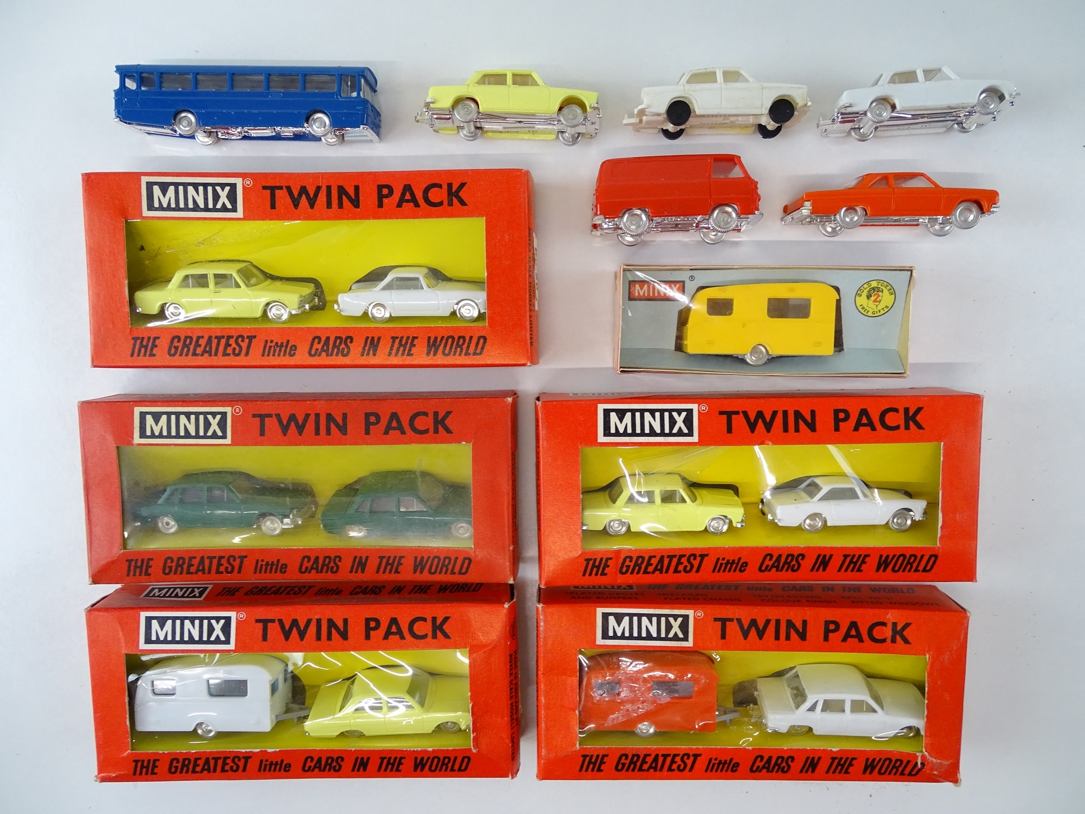 Lot 453 - A group of TRI-ANG MINIX OO Gauge cars to