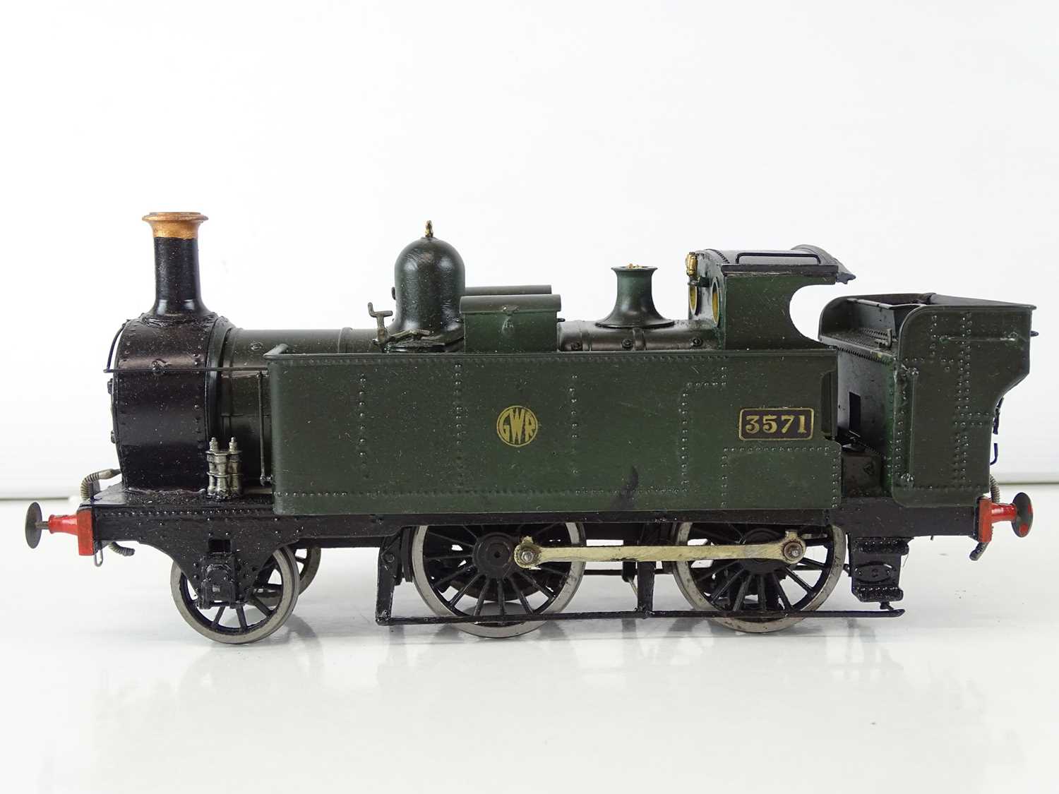 Lot 542 - A kitbuilt O gauge finescale "Metro Tank"