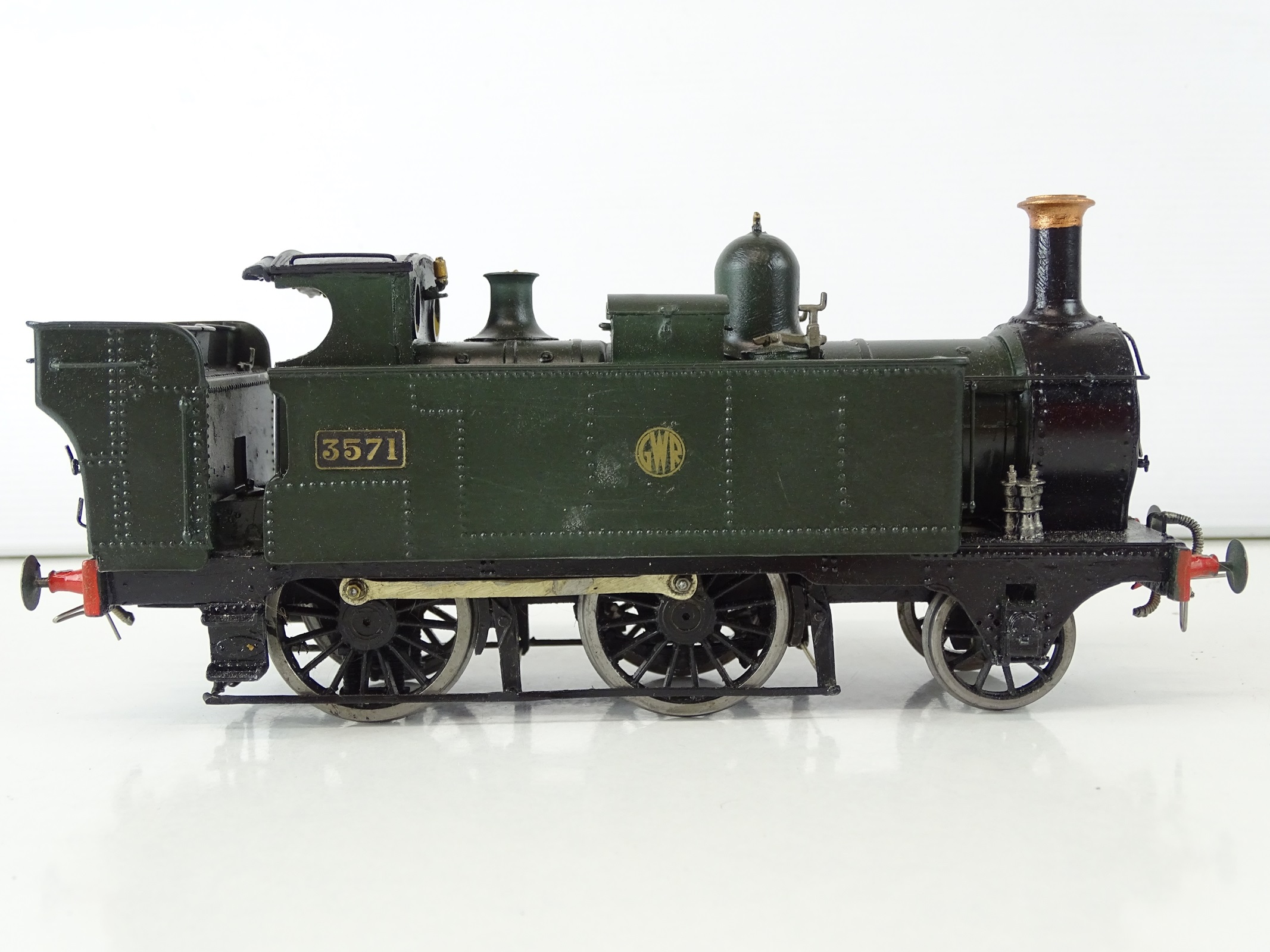 Lot 542 - A kitbuilt O gauge finescale "Metro Tank"