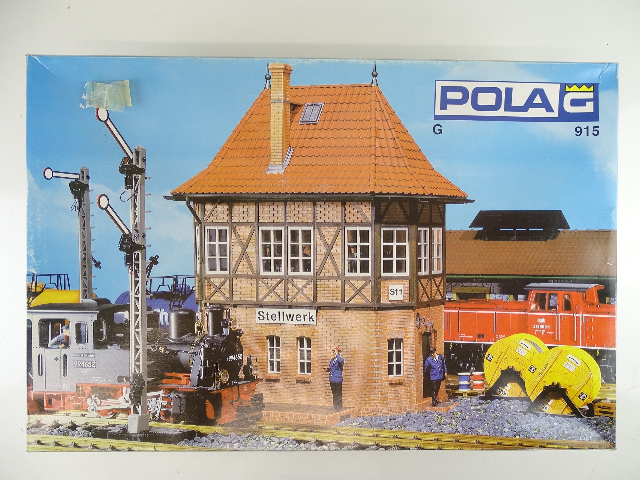 Lot 562 - A group of POLA G gauge kits and accessory